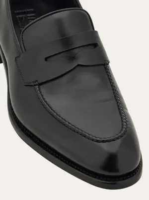 FERRAGAMO Tramezza Penny Loafer - Black