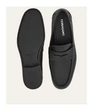 FERRAGAMO Penny Loafer