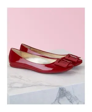 ROGER VIVIER Gommet Ballet Flats With Enamel Buckle - Red