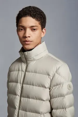 Moncler Arneb Zip-up Padded Jacket - Beige