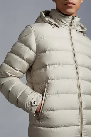 Moncler Arneb Zip-up Padded Jacket - Beige