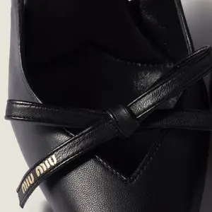 Miu Miu Leather Slingback Pumps With Bow Detailing - Black