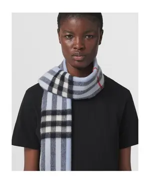 Burberry Vintage Check Fringed Scarf