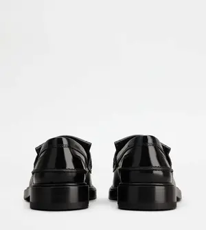 TOD'S Logo-plaque Slip-on Loafers - Black