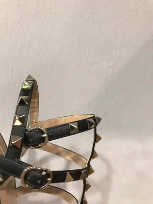 Valentino Garavani Rockstud Open Toe Sandals - Black