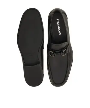 FERRAGAMO Gancini Loafers - Black