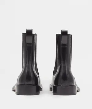Bottega Veneta The Level Chelsea Boots