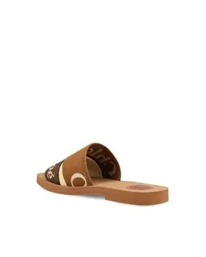 Chloé Woody Logo Detailed Flat Sandals - Brown