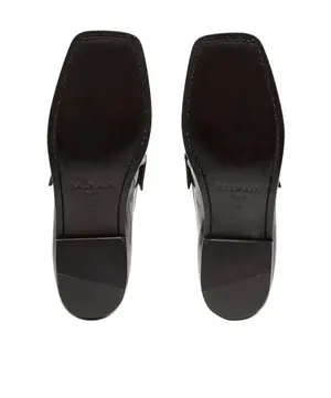 Balmain Sync Glazed Loafers With Gold-tone Chain - Black