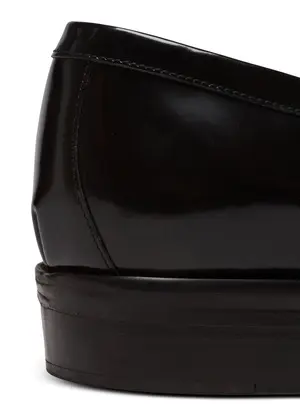 Balmain Sync Glazed Loafers With Gold-tone Chain - Black