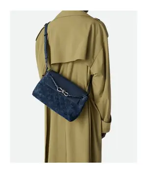 Bottega Veneta Small Andiamo Messenger Bag - Neptune