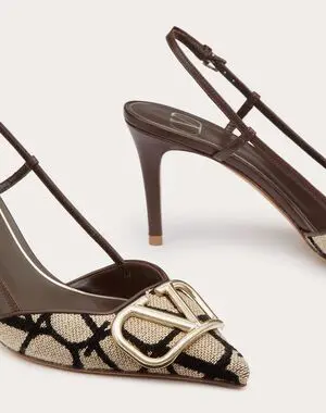 Valentino Garavani Vlogo Signature Pointed Toe Slingback Pumps - Multicolor