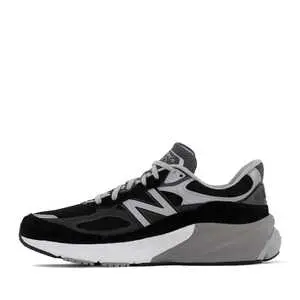 NEW BALANCE 990v6 Lace-up Sneakers - Black