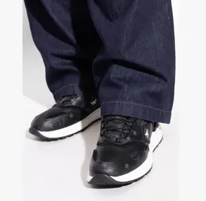 Mcm Round Toe Lace-up Sneakers - Black