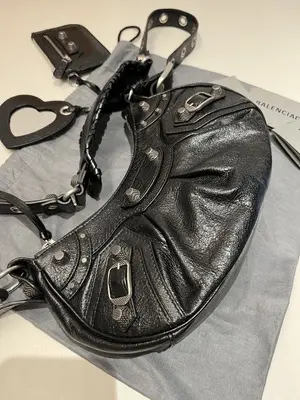 Balenciaga Le Cagole Xs Shoulder Bag - Black