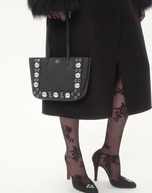 Valentino Garavani Vlogo Plaque Eyelet Detailed Shoulder Bag