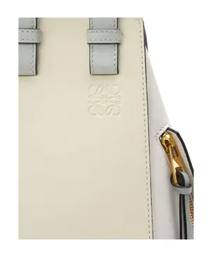 Loewe Small Hammock Bag In Classic Calfskin - Nude