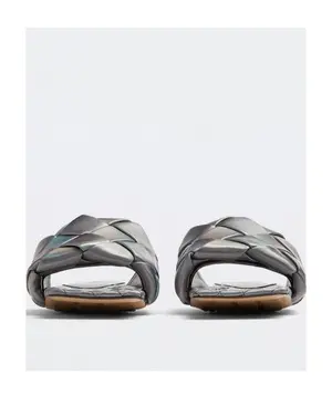 Bottega Veneta Lido Intrecciato Flat Sandals - Gray