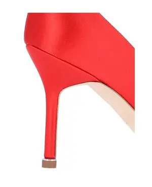 Manolo Blahnik Pointed High Heel Pumps With Crystal Embellishment - Red