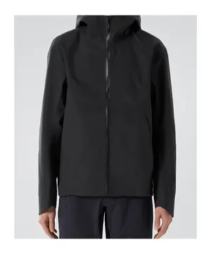 Veilance Arris Zipped Jacket - Black