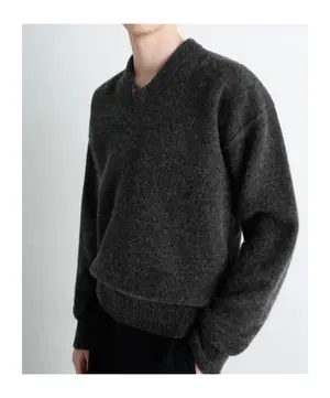 LEMAIRE Boxy V-neck Jumper - Black