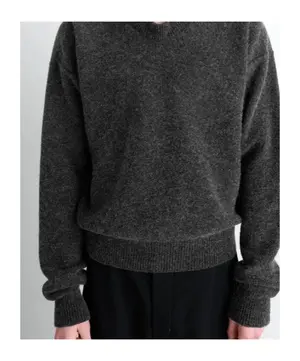 LEMAIRE Boxy V-neck Jumper - Black