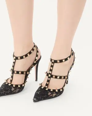 Valentino Garavani Rockstud Lace Pumps - Black