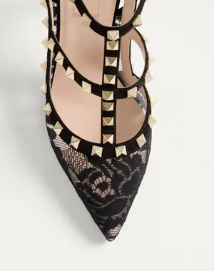 Valentino Garavani Rockstud Lace Pumps - Black