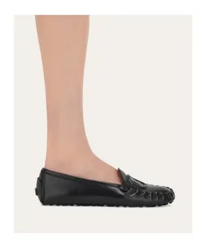 FERRAGAMO Gancini Detail Driver Loafers - Black