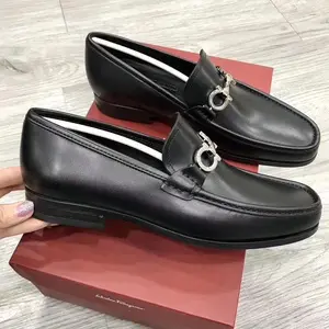FERRAGAMO Gancini Loafers - Black
