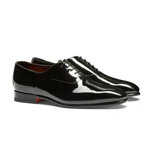 Santoni Almond Toe Lace-up Oxfords - Black