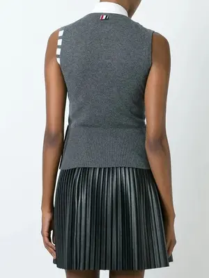 Thom Browne Sleeveless Crew Neck Cashmere Shell Top With 4-bar Stripe