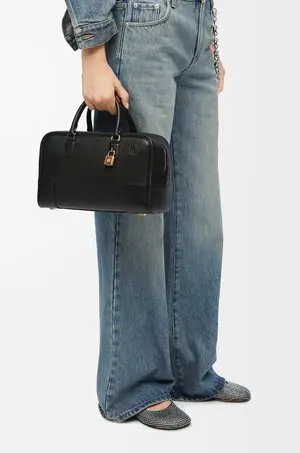 Loewe Amazona 28 Leather Tote Bag - Black