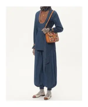 Valentino Garavani Chambray Pleated Jeans