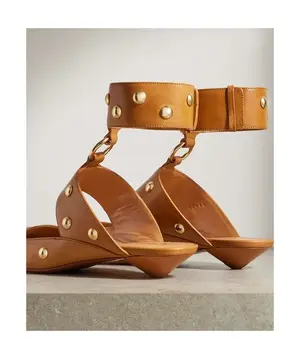 Chloé Jade Rivet High Heel - Tan