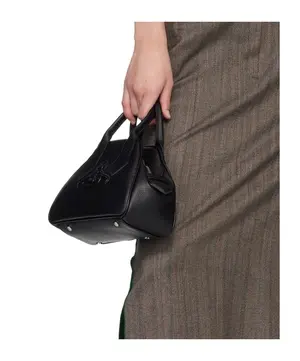 VIVIENNE WESTWOOD Yasmine Small Clutch Bag