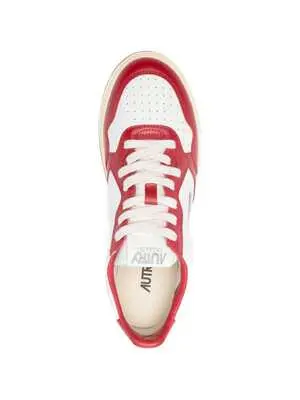 AUTRY Medalist Low Perforated Sneakers