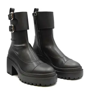 GIUSEPPE ZANOTTI Round Toe Buckled Boots - Black