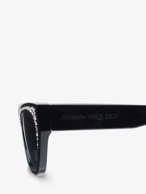 Alexander McQueen Cat Eye Sunglasses With Logo Embellishment - Gray