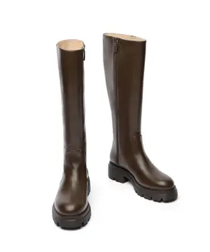 STUART WEITZMAN Hudson Lite Zip Boot - Walnut