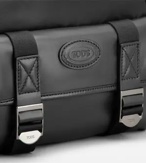 TOD'S Zipper Messenger Bag