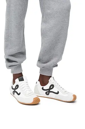 Loewe Ballet Runner 2.0 Sneakers - White/black