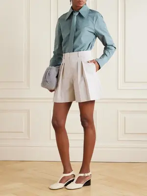 Theory Pleated Shorts - Sand-colored