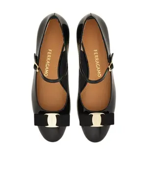 FERRAGAMO Mary Jane Shoes With Vara Bow - Black