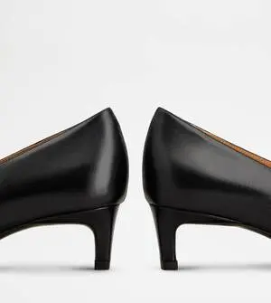 TOD'S Pointed Toe Kitten Heel Pumps With Branded Buckle