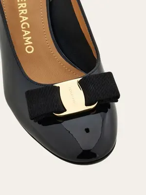 FERRAGAMO Vara Bow Slingback Heeled Pumps