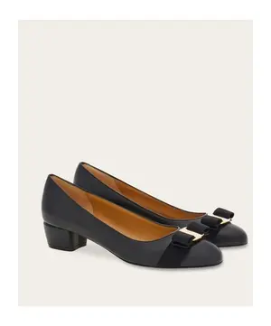 FERRAGAMO Round Toe Low Heel Pumps With Ribbon Detail - Black