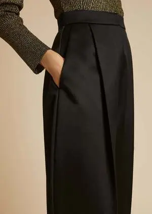 Khaite Front Pleated Trousers - Black