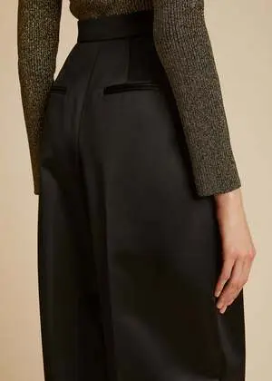 Khaite Front Pleated Trousers - Black