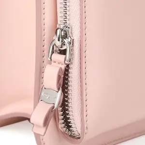 FERRAGAMO Vara Rw Series Shoulder Bag